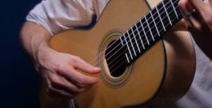 Beginners Classical Guitar Tremolo Guide - BetterMuSeek